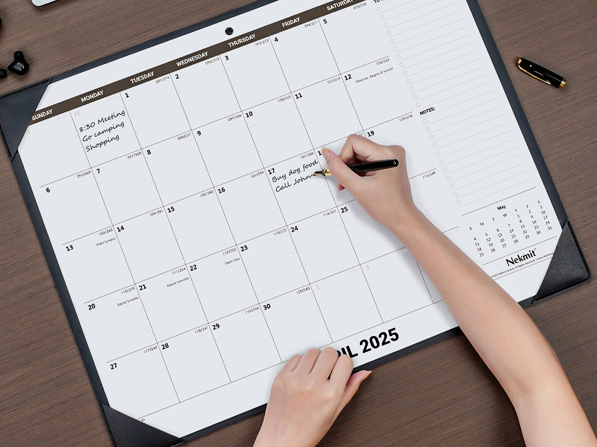 Latest Wall & Desk Calendars – Stylish, Functional | Nekmit